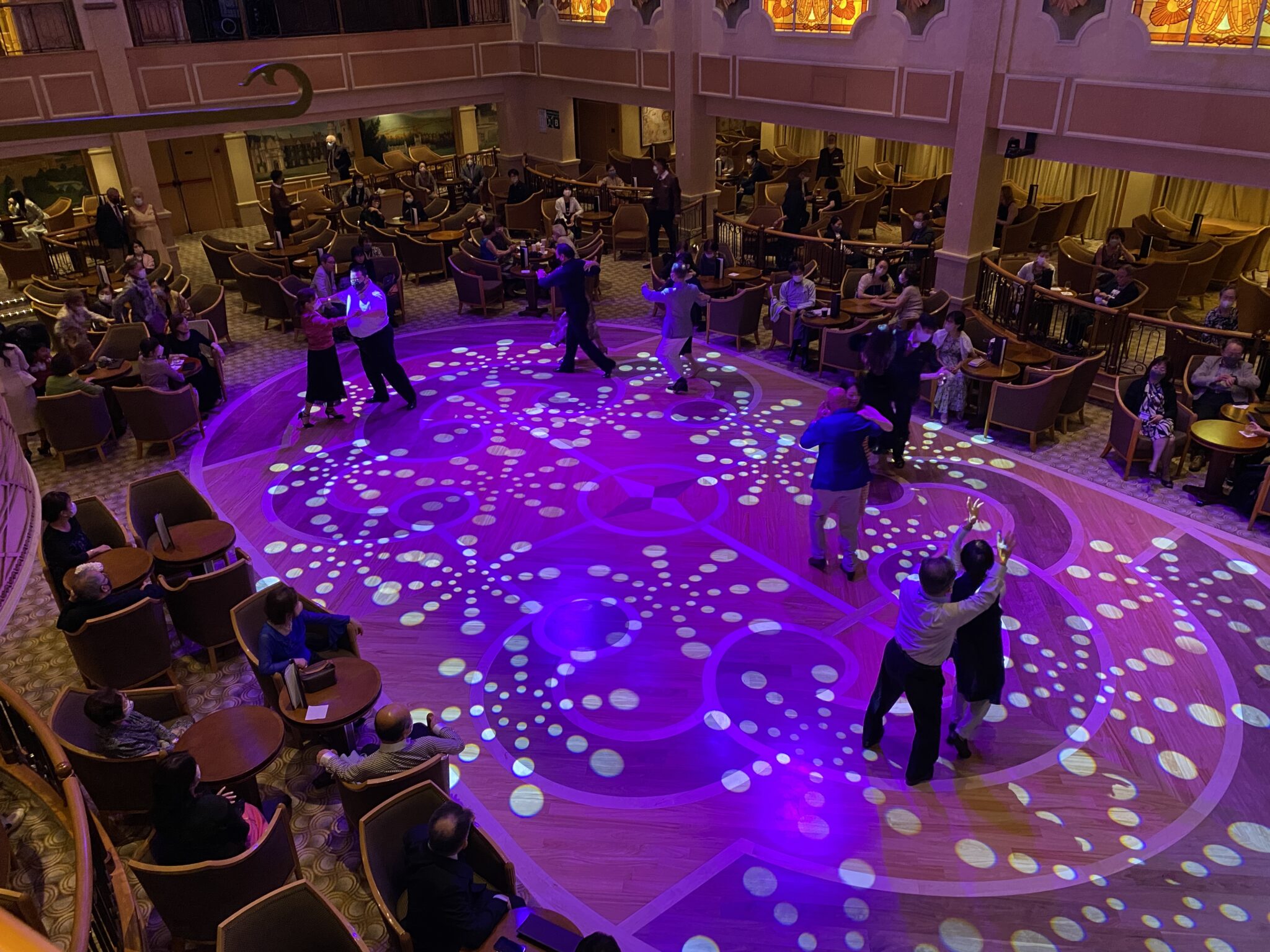 キュナード・クイーンエリザベスのクルーズ体験記ブログ - yuko.tv